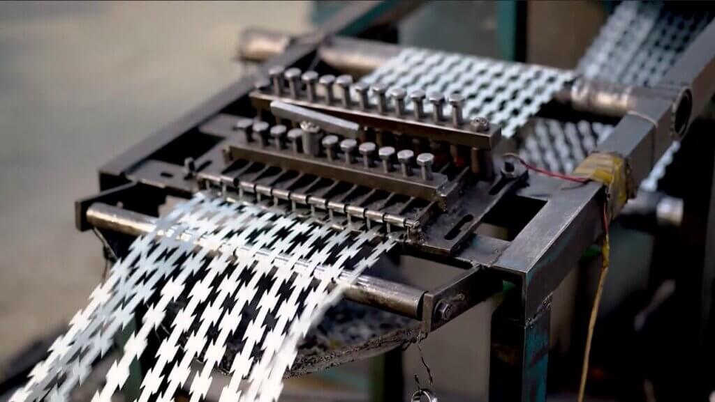 Barbed Wire Vs. Razor Wire - Differences And Choices Between Them Shengsen