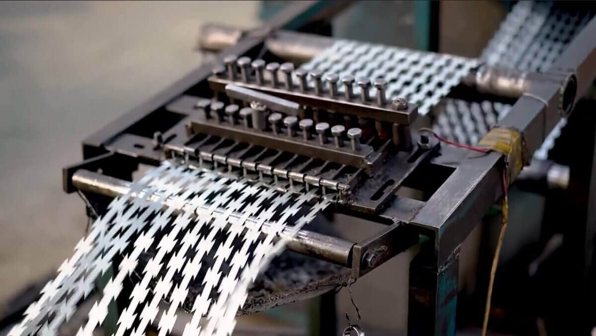 Barbed Wire Vs. Razor Wire - Differences And Choices Between Them Shengsen
